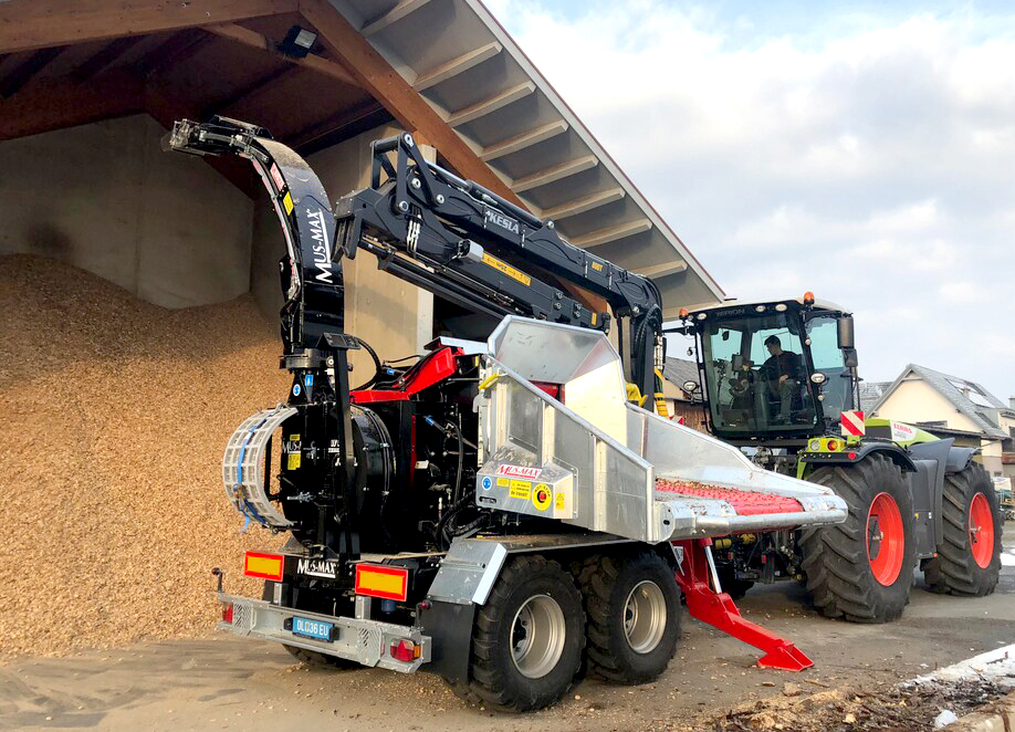 Mus-Max Crane Feed PTO Wood Chippers | Jas P Wilson