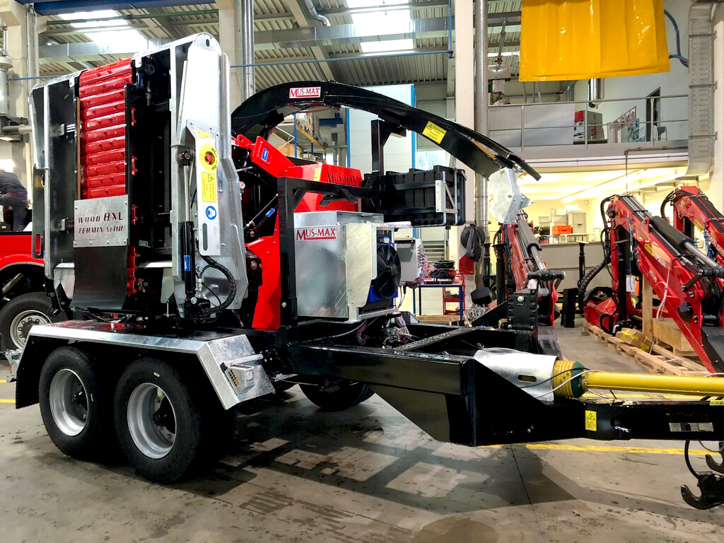 Mus-Max Crane Feed PTO Wood Chippers | Jas P Wilson